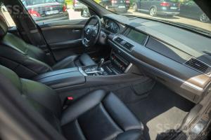 Melns BMW 535 2013 Liepāja, ar dzinēja tilpumu 3.00 L un nobraukumu 257 tūkst. km par 4300 €, foto 14 vietnē AUTOMOTO.COM.LV