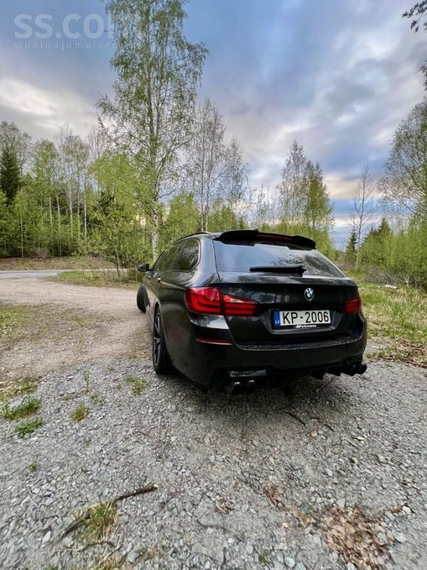 Melns BMW 535 2013 Rīga, ar dzinēja tilpumu 3.00 L un nobraukumu 249 tūkst. km par 13900 €, foto 3 vietnē AUTOMOTO.COM.LV