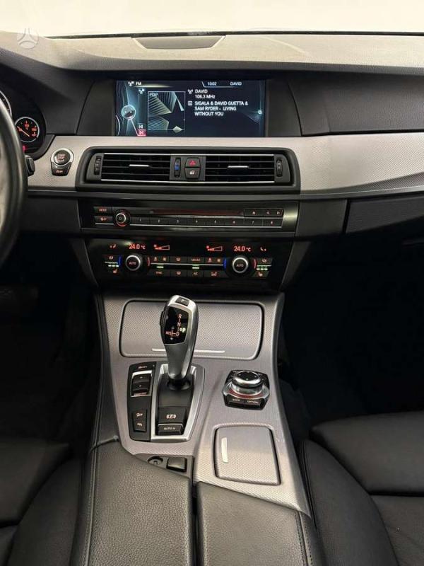 Black BMW 535 2013 in Marijampole, with an engine capacity of 2.99 L and mileage of 278 thousand km for 11350 €, photo 9 on AUTOMOTO.COM.LV
