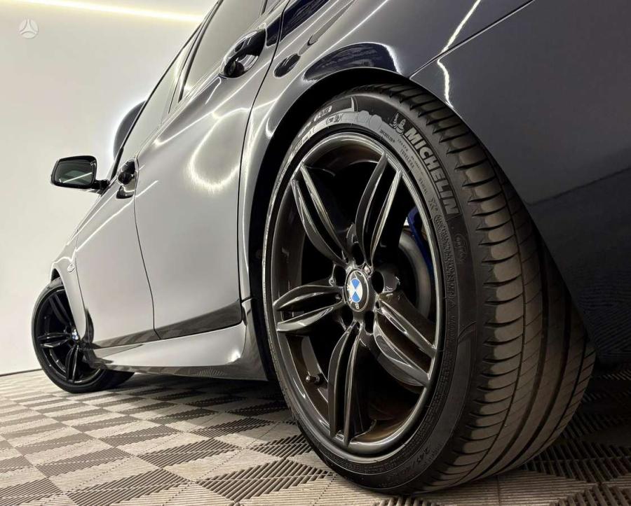 Melns BMW 535 2013 Marijampole, ar dzinēja tilpumu 2.99 L un nobraukumu 278 tūkst. km par 11350 €, foto 36 vietnē AUTOMOTO.COM.LV