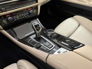 Black BMW 535 2013 in Marijampole, with an engine capacity of 2.99 L and mileage of 242 thousand km for 12650 €, photo 20 on AUTOMOTO.COM.LV