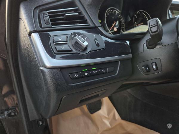 Black BMW 535 2013 in Utena, with an engine capacity of 2.99 L and mileage of 233 thousand km for 9990 €, photo 10 on AUTOMOTO.COM.LV