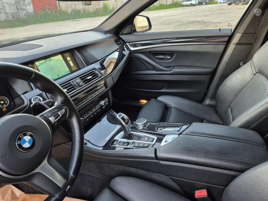 Black BMW 535 2013 in Utena, with an engine capacity of 2.99 L and mileage of 233 thousand km for 9990 €, photo 12 on AUTOMOTO.COM.LV