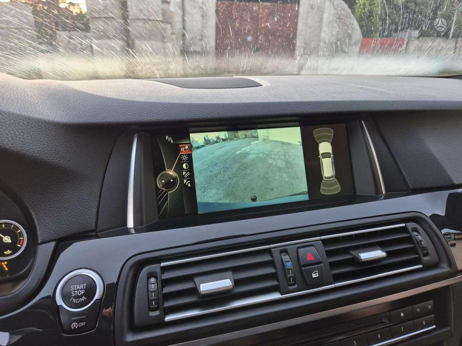 Black BMW 535 2013 in Utena, with an engine capacity of 2.99 L and mileage of 233 thousand km for 9990 €, photo 14 on AUTOMOTO.COM.LV