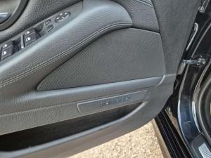 Black BMW 535 2013 in Utena, with an engine capacity of 2.99 L and mileage of 233 thousand km for 9990 €, photo 18 on AUTOMOTO.COM.LV