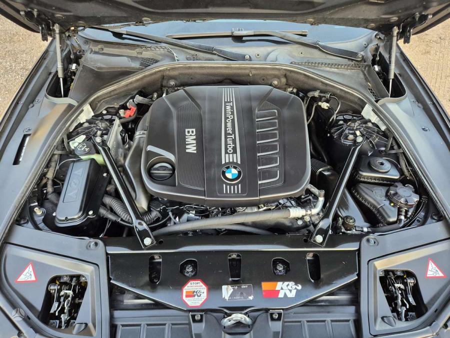 Black BMW 535 2013 in Utena, with an engine capacity of 2.99 L and mileage of 233 thousand km for 9990 €, photo 24 on AUTOMOTO.COM.LV