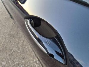 Black BMW 535 2013 in Utena, with an engine capacity of 2.99 L and mileage of 233 thousand km for 9990 €, photo 27 on AUTOMOTO.COM.LV