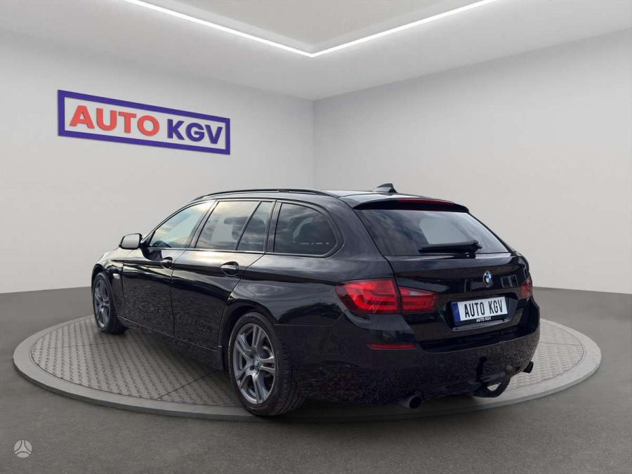 Melns BMW 535 2013 Kauņa, ar dzinēja tilpumu 3.00 L un nobraukumu 320 tūkst. km par 10299 €, foto 4 vietnē AUTOMOTO.COM.LV