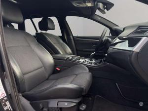 Melns BMW 535 2013 Kauņa, ar dzinēja tilpumu 3.00 L un nobraukumu 320 tūkst. km par 10299 €, foto 9 vietnē AUTOMOTO.COM.LV