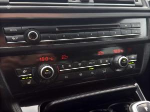 Melns BMW 535 2013 Kauņa, ar dzinēja tilpumu 3.00 L un nobraukumu 320 tūkst. km par 10299 €, foto 16 vietnē AUTOMOTO.COM.LV
