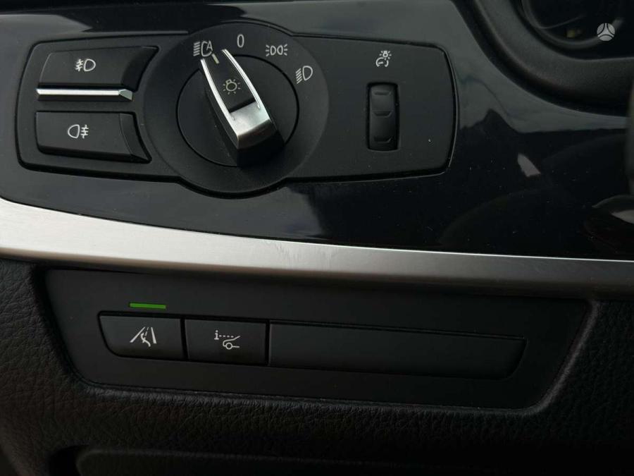 Melns BMW 535 2013 Kauņa, ar dzinēja tilpumu 3.00 L un nobraukumu 320 tūkst. km par 10299 €, foto 18 vietnē AUTOMOTO.COM.LV