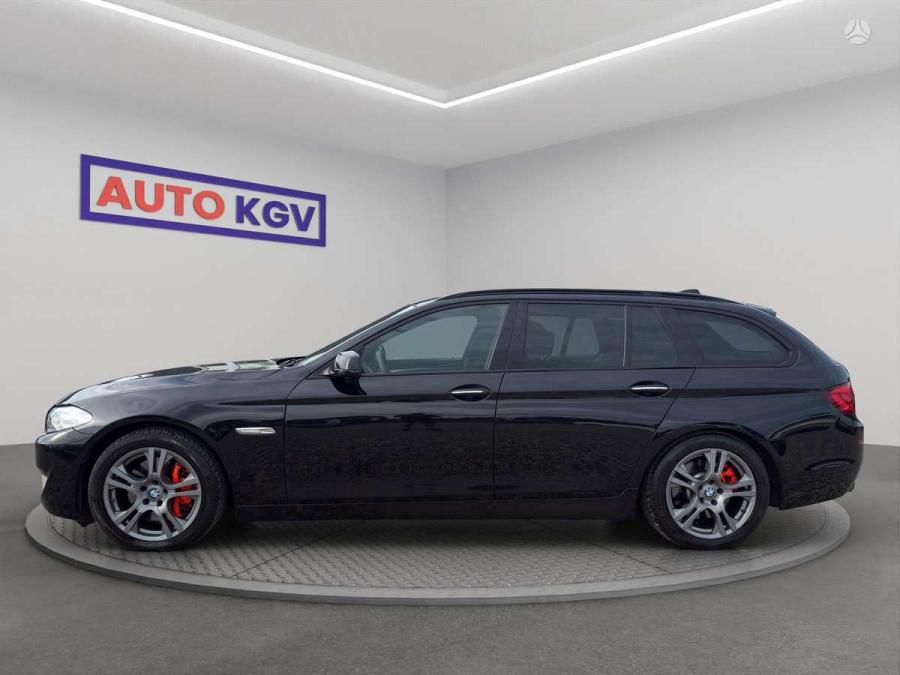 Black BMW 535 2013 in Kaunas, with an engine capacity of 3.00 L and mileage of 320 thousand km for 10299 €, photo 3 on AUTOMOTO.COM.LV