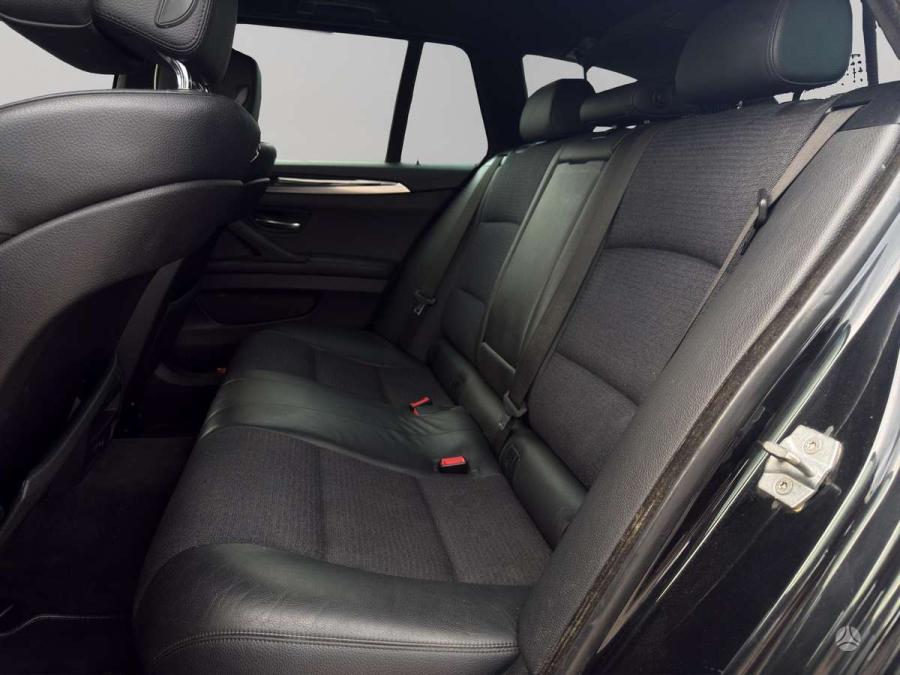 Black BMW 535 2013 in Kaunas, with an engine capacity of 3.00 L and mileage of 320 thousand km for 10299 €, photo 12 on AUTOMOTO.COM.LV