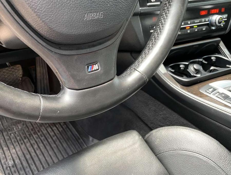 Melns BMW 535 2013 Marijampole, ar dzinēja tilpumu 2.99 L un nobraukumu 299 tūkst. km par 7750 €, foto 24 vietnē AUTOMOTO.COM.LV