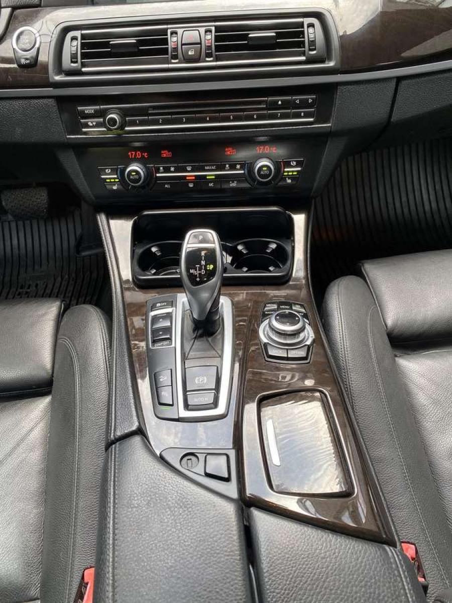 Melns BMW 535 2013 Marijampole, ar dzinēja tilpumu 2.99 L un nobraukumu 299 tūkst. km par 7750 €, foto 37 vietnē AUTOMOTO.COM.LV