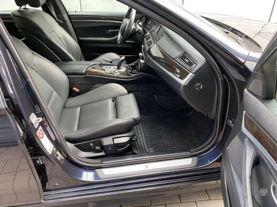 Melns BMW 535 2013 Marijampole, ar dzinēja tilpumu 2.99 L un nobraukumu 299 tūkst. km par 7750 €, foto 40 vietnē AUTOMOTO.COM.LV