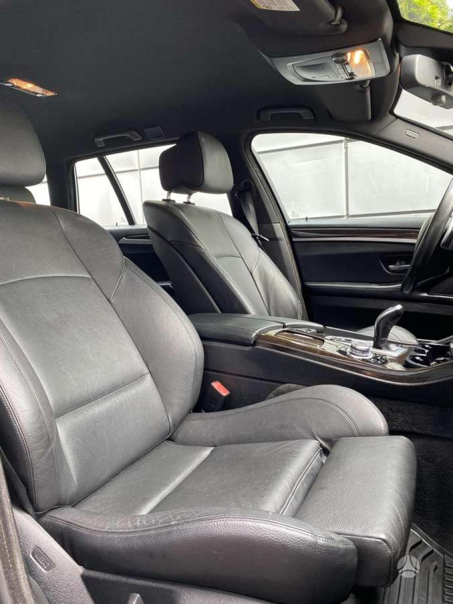 Melns BMW 535 2013 Marijampole, ar dzinēja tilpumu 2.99 L un nobraukumu 299 tūkst. km par 7750 €, foto 41 vietnē AUTOMOTO.COM.LV