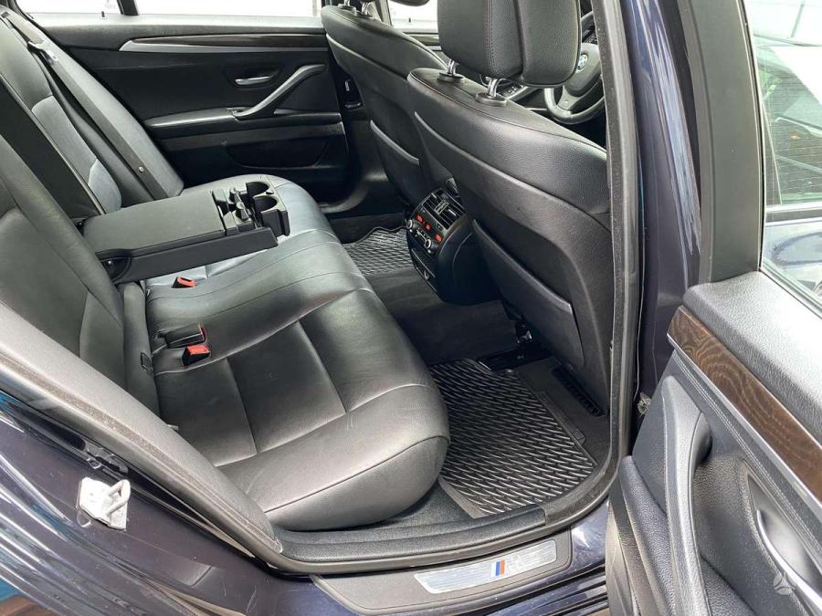 Melns BMW 535 2013 Marijampole, ar dzinēja tilpumu 2.99 L un nobraukumu 299 tūkst. km par 7750 €, foto 42 vietnē AUTOMOTO.COM.LV