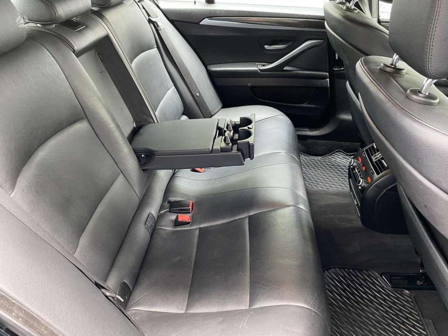 Melns BMW 535 2013 Marijampole, ar dzinēja tilpumu 2.99 L un nobraukumu 299 tūkst. km par 7750 €, foto 44 vietnē AUTOMOTO.COM.LV