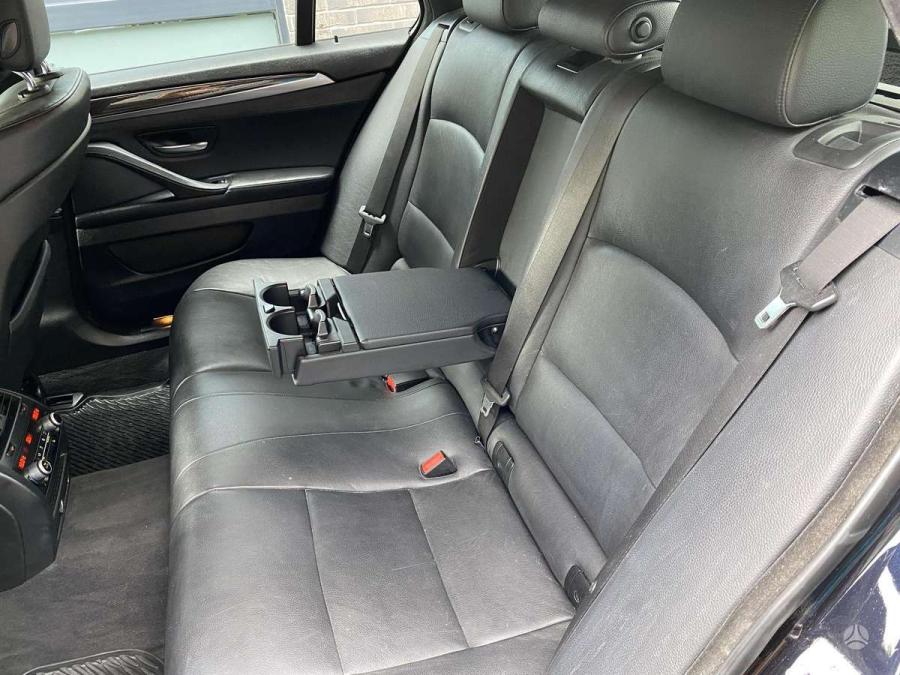 Melns BMW 535 2013 Marijampole, ar dzinēja tilpumu 2.99 L un nobraukumu 299 tūkst. km par 7750 €, foto 48 vietnē AUTOMOTO.COM.LV