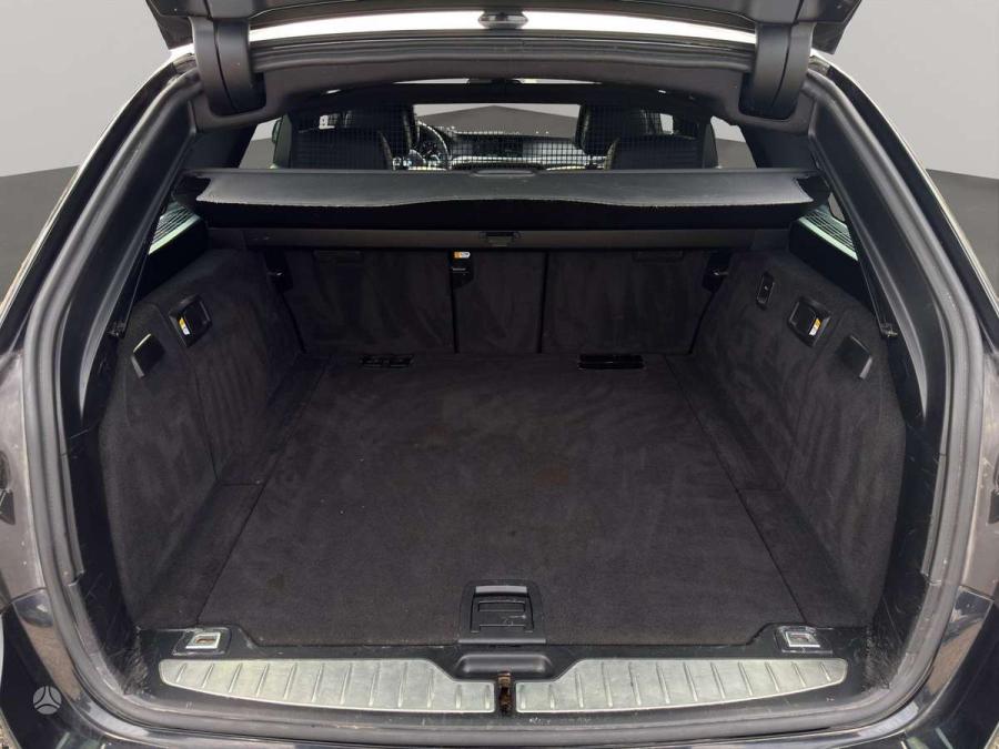 Black BMW 535 2013 in Kaunas, with an engine capacity of 3.00 L and mileage of 320 thousand km for 10499 €, photo 11 on AUTOMOTO.COM.LV