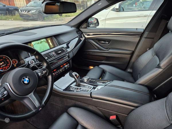Black BMW 535 2013 in Utena, with an engine capacity of 2.99 L and mileage of 233 thousand km for 10000 €, photo 11 on AUTOMOTO.COM.LV