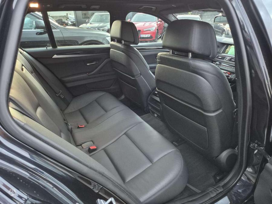 Black BMW 535 2013 in Utena, with an engine capacity of 2.99 L and mileage of 233 thousand km for 10000 €, photo 21 on AUTOMOTO.COM.LV