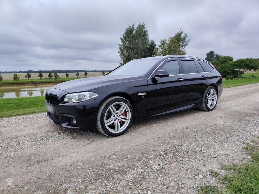 Black BMW 535 2014 in Sakiai, with an engine capacity of 3.00 L and mileage of 312 thousand km for 13000 €, photo 2 on AUTOMOTO.COM.LV