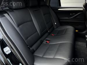 Black BMW 535 2014 in Riga, with an engine capacity of 3.00 L and mileage of 288 thousand km for 11900 €, photo 8 on AUTOMOTO.COM.LV