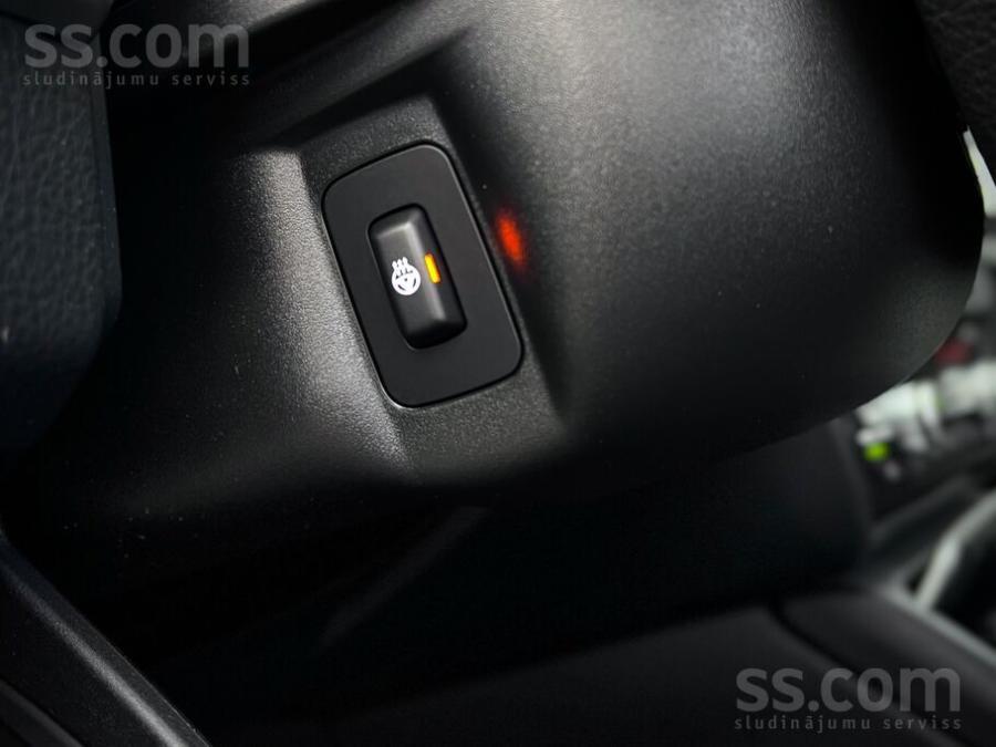 Black BMW 535 2014 in Riga, with an engine capacity of 3.00 L and mileage of 288 thousand km for 11900 €, photo 12 on AUTOMOTO.COM.LV