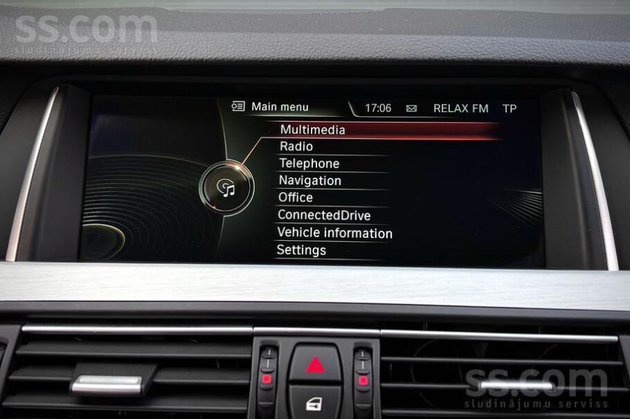 Black BMW 535 2014 in Riga, with an engine capacity of 3.00 L and mileage of 288 thousand km for 11900 €, photo 15 on AUTOMOTO.COM.LV