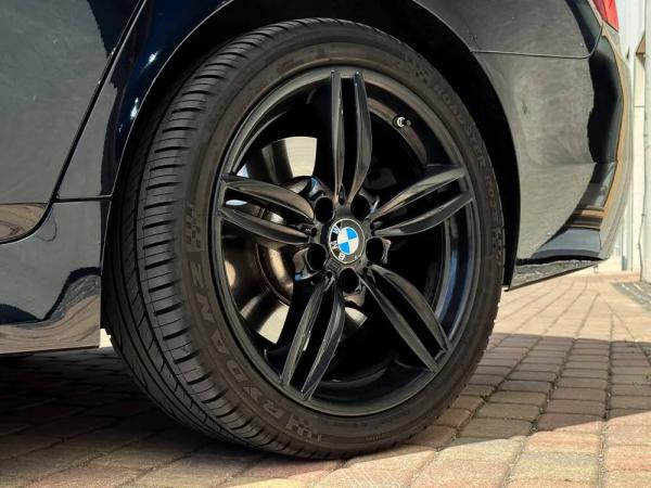 Black BMW 535 2014 in Riga, with an engine capacity of 3.00 L and mileage of 272 thousand km for 12900 €, photo 10 on AUTOMOTO.COM.LV