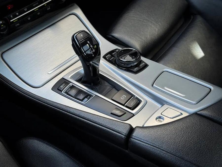 Melns BMW 535 2014 Rīga, ar dzinēja tilpumu 3.00 L un nobraukumu 272 tūkst. km par 12900 €, foto 16 vietnē AUTOMOTO.COM.LV