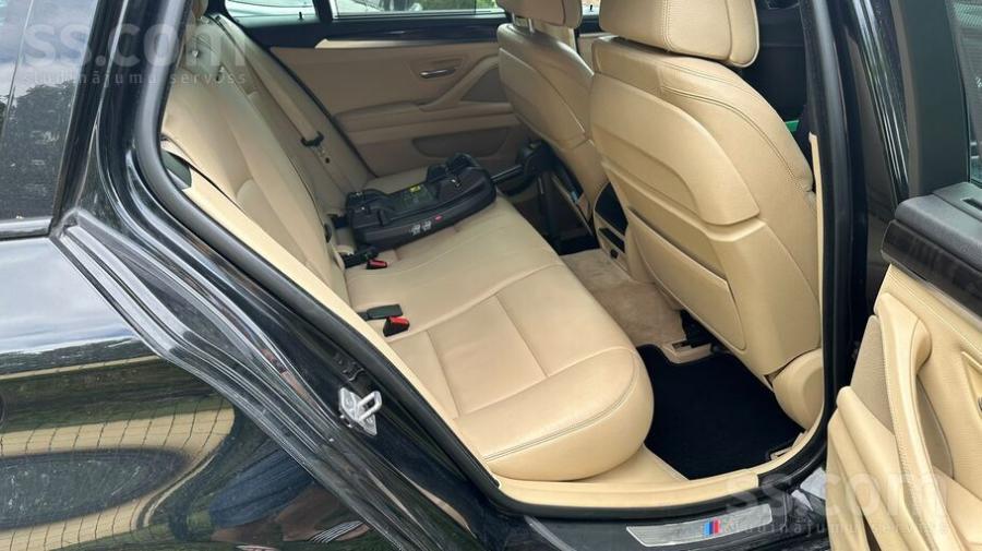 Melns BMW 535 2014 Rīga, ar dzinēja tilpumu 3.00 L un nobraukumu 284 tūkst. km par 15000 €, foto 13 vietnē AUTOMOTO.COM.LV