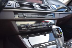 Black BMW 535 2014 in Riga, with an engine capacity of 3.00 L and mileage of 218 thousand km for 13900 €, photo 12 on AUTOMOTO.COM.LV