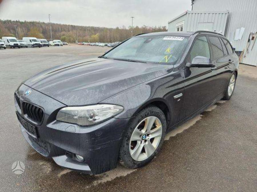 Black BMW 535 2014 in Mazeikiai, with an engine capacity of 2.99 L and mileage of 207 thousand km for 12500 €, photo 3 on AUTOMOTO.COM.LV