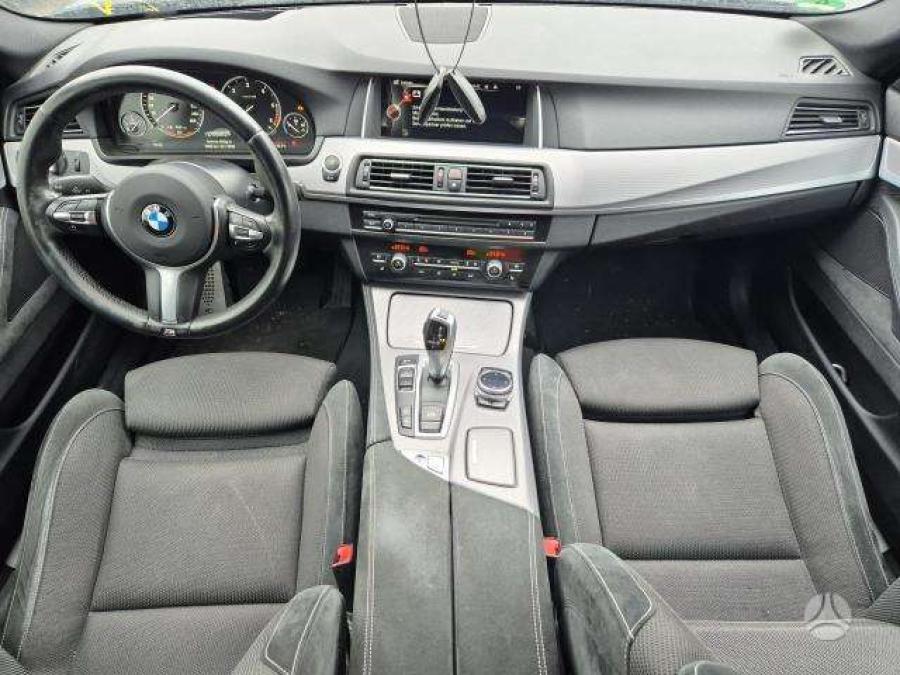 Black BMW 535 2014 in Mazeikiai, with an engine capacity of 2.99 L and mileage of 207 thousand km for 12500 €, photo 5 on AUTOMOTO.COM.LV