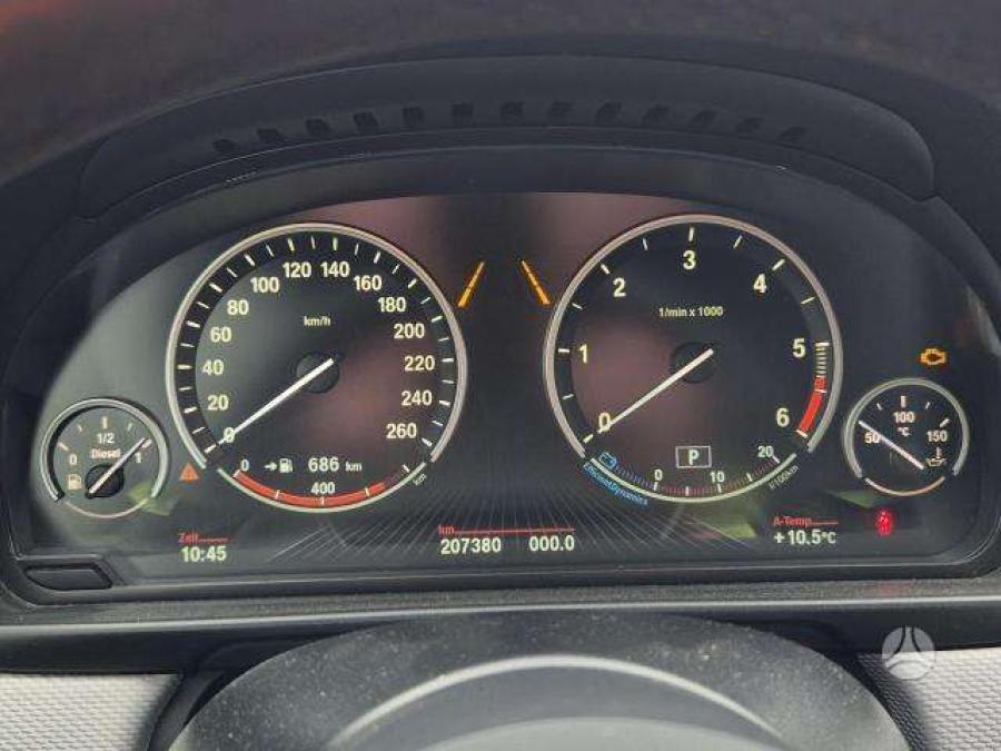 Black BMW 535 2014 in Mazeikiai, with an engine capacity of 2.99 L and mileage of 207 thousand km for 12500 €, photo 7 on AUTOMOTO.COM.LV