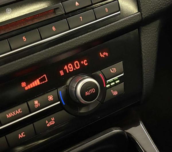 Black BMW 535 2014 in Marijampole, with an engine capacity of 2.99 L and mileage of 268 thousand km for 12999 €, photo 7 on AUTOMOTO.COM.LV