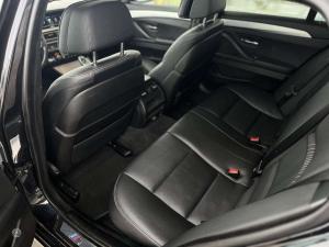 Black BMW 535 2014 in Vilnius, with an engine capacity of 2.99 L and mileage of 258 thousand km for 11999 €, photo 14 on AUTOMOTO.COM.LV