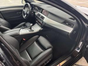 Black BMW 535 2014 in Vilnius, with an engine capacity of 2.99 L and mileage of 258 thousand km for 11999 €, photo 16 on AUTOMOTO.COM.LV