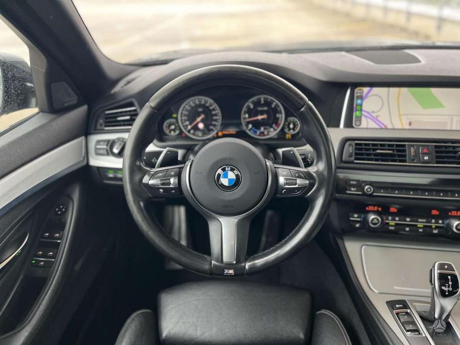 Black BMW 535 2014 in Vilnius, with an engine capacity of 2.99 L and mileage of 258 thousand km for 11999 €, photo 19 on AUTOMOTO.COM.LV