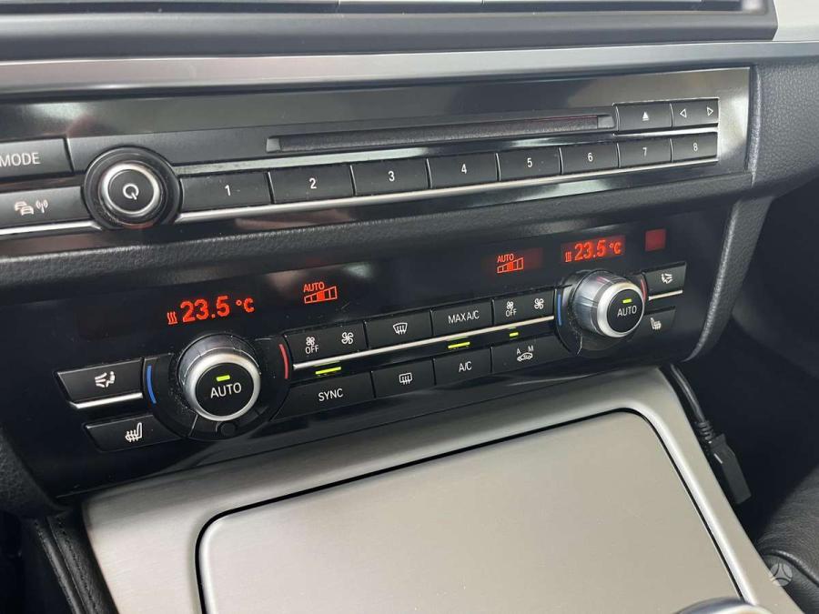 Black BMW 535 2014 in Vilnius, with an engine capacity of 2.99 L and mileage of 258 thousand km for 11999 €, photo 25 on AUTOMOTO.COM.LV