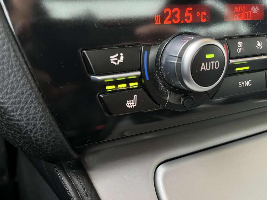 Black BMW 535 2014 in Vilnius, with an engine capacity of 2.99 L and mileage of 258 thousand km for 11999 €, photo 26 on AUTOMOTO.COM.LV