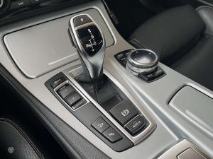 Black BMW 535 2014 in Vilnius, with an engine capacity of 2.99 L and mileage of 258 thousand km for 11999 €, photo 27 on AUTOMOTO.COM.LV