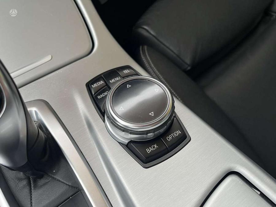 Black BMW 535 2014 in Vilnius, with an engine capacity of 2.99 L and mileage of 258 thousand km for 11999 €, photo 28 on AUTOMOTO.COM.LV