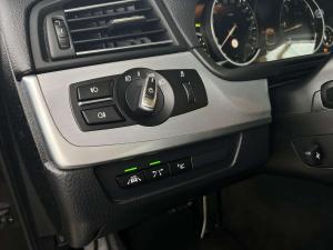 Black BMW 535 2014 in Vilnius, with an engine capacity of 2.99 L and mileage of 258 thousand km for 11999 €, photo 39 on AUTOMOTO.COM.LV