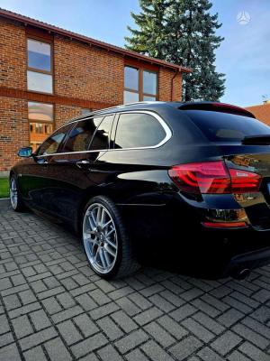 Melns BMW 535 2014 Marijampole, ar dzinēja tilpumu 3.00 L un nobraukumu 180 tūkst. km par 12900 €, foto 12 vietnē AUTOMOTO.COM.LV
