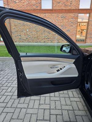 Melns BMW 535 2014 Marijampole, ar dzinēja tilpumu 3.00 L un nobraukumu 180 tūkst. km par 12900 €, foto 14 vietnē AUTOMOTO.COM.LV