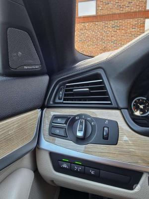 Melns BMW 535 2014 Marijampole, ar dzinēja tilpumu 3.00 L un nobraukumu 180 tūkst. km par 12900 €, foto 16 vietnē AUTOMOTO.COM.LV